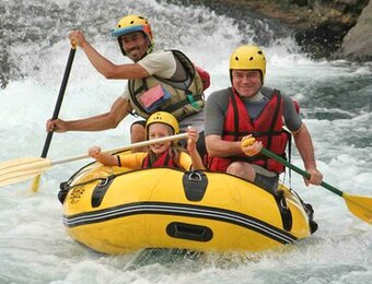 Rafting : Descente de Rivières et de Rapides en Raft